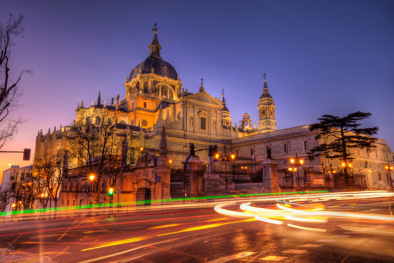 Sunset by the Almudena Cathedral - HDRshooter