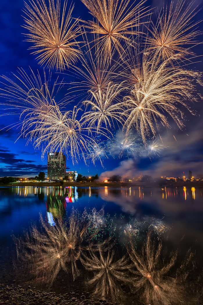 The exploding sky - HDRshooter