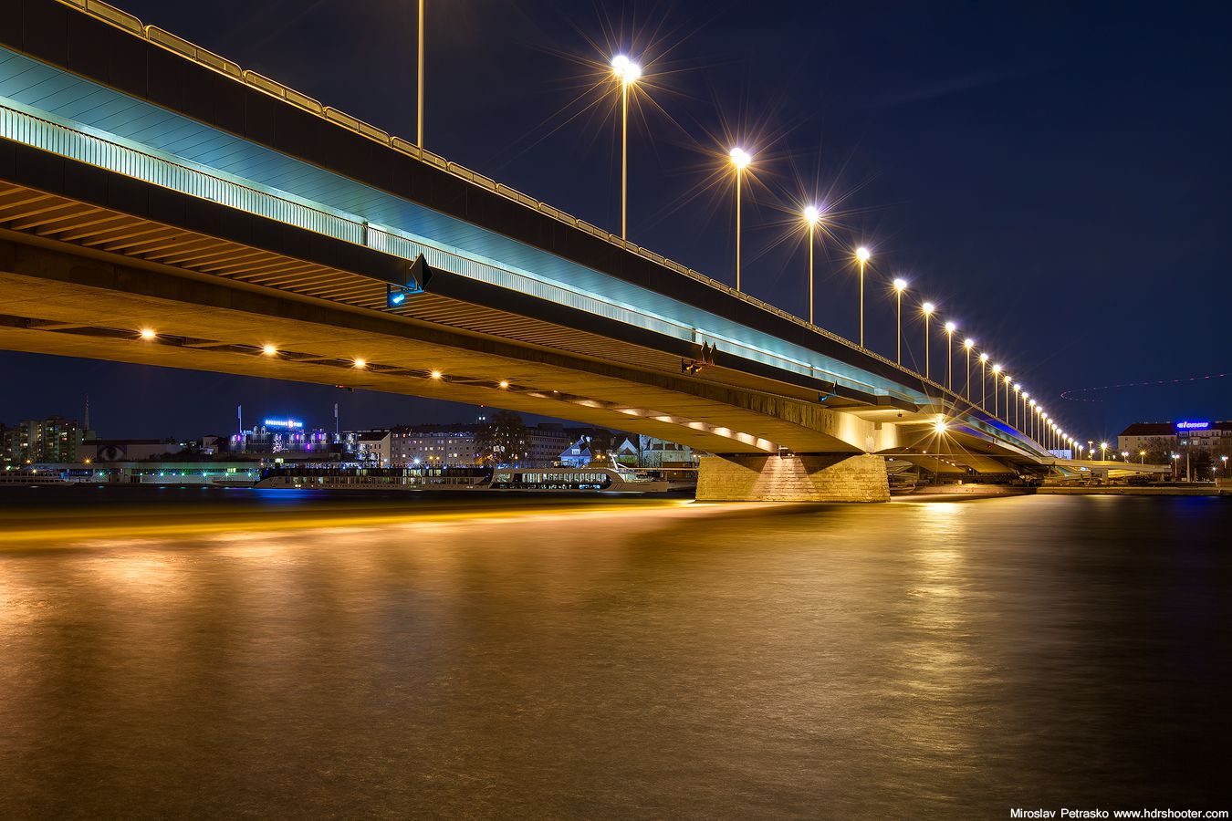 Empire Bridge - HDRshooter