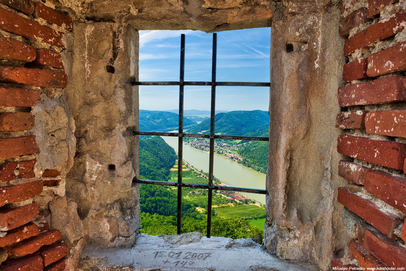 Window view - HDRshooter