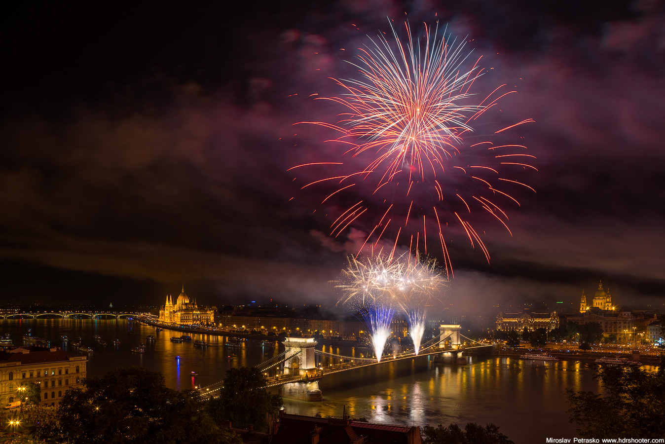 Fireworks over Budapest - HDRshooter