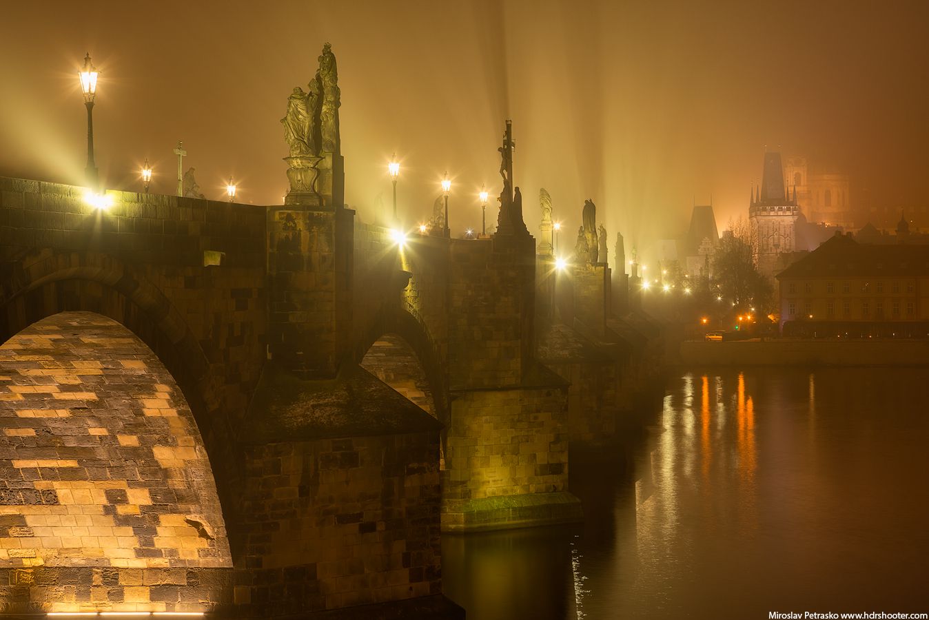 Light in the fog at the Charles bridge - HDRshooter
