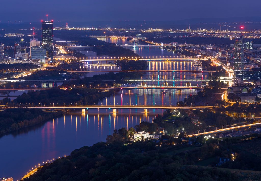 Night view of Vienna - HDRshooter