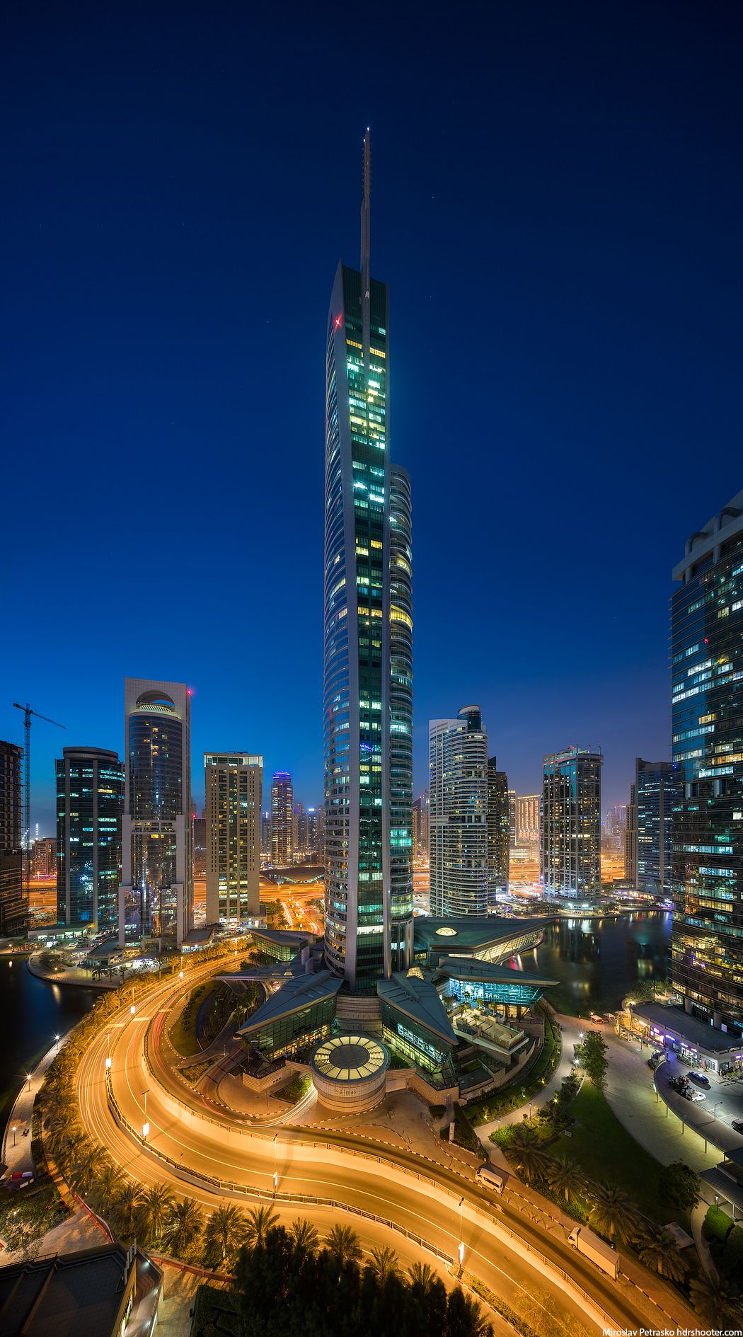 Almas Tower Dubai